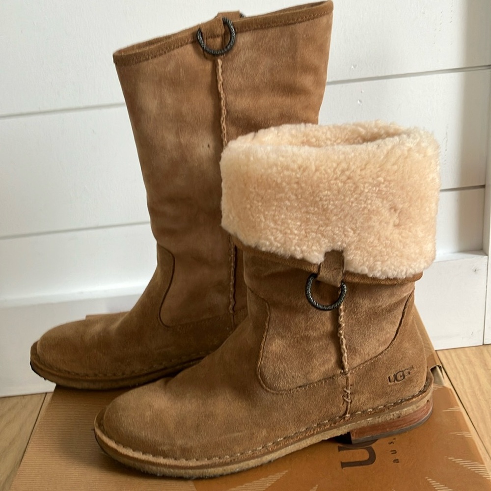 Ugg Daphne Tan Suede Sheepskin Lined Boots 1008705 Si… - Gem